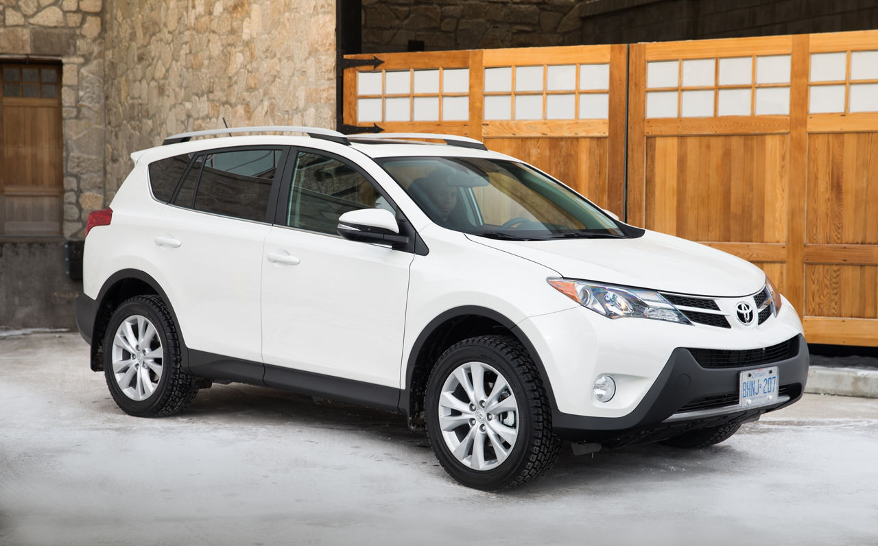 Innovative, Spirited and Versatile :: The 2015 Toyota RAV4